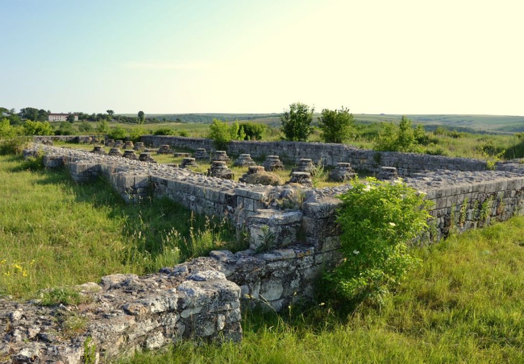 9 Shocking Facts About The Ancient Arkaim Fortress - True?