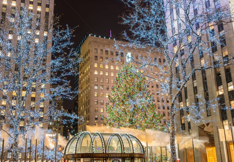 9 Dream Winter Destinations for a Magical Christmas Vacation